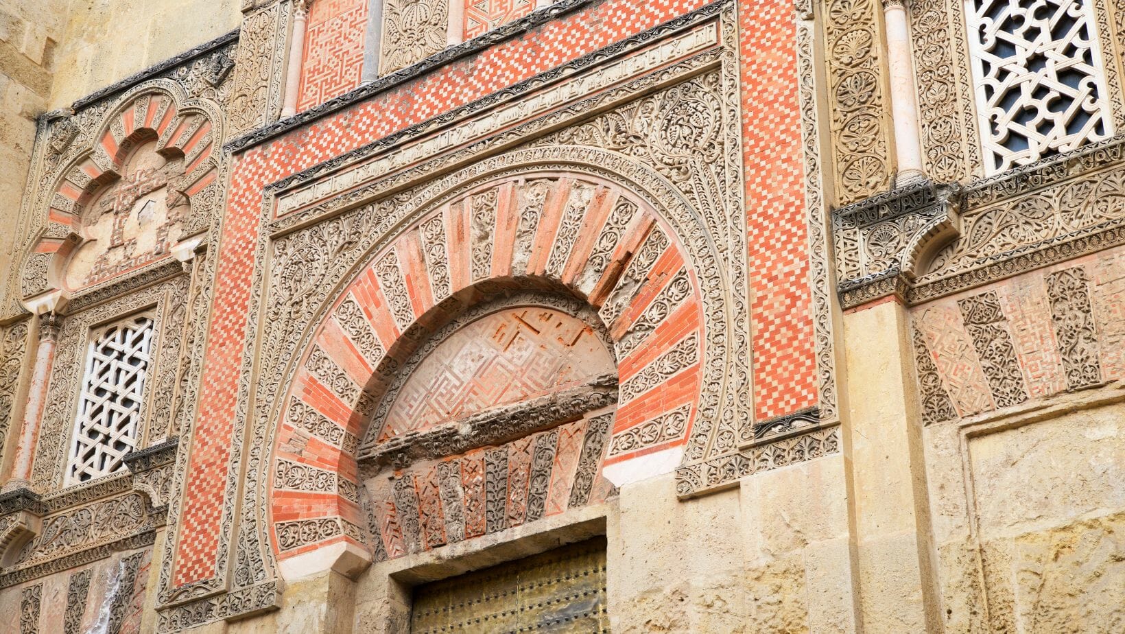 10 Decorative elements of the Mosque of Cordoba - Visitanddo